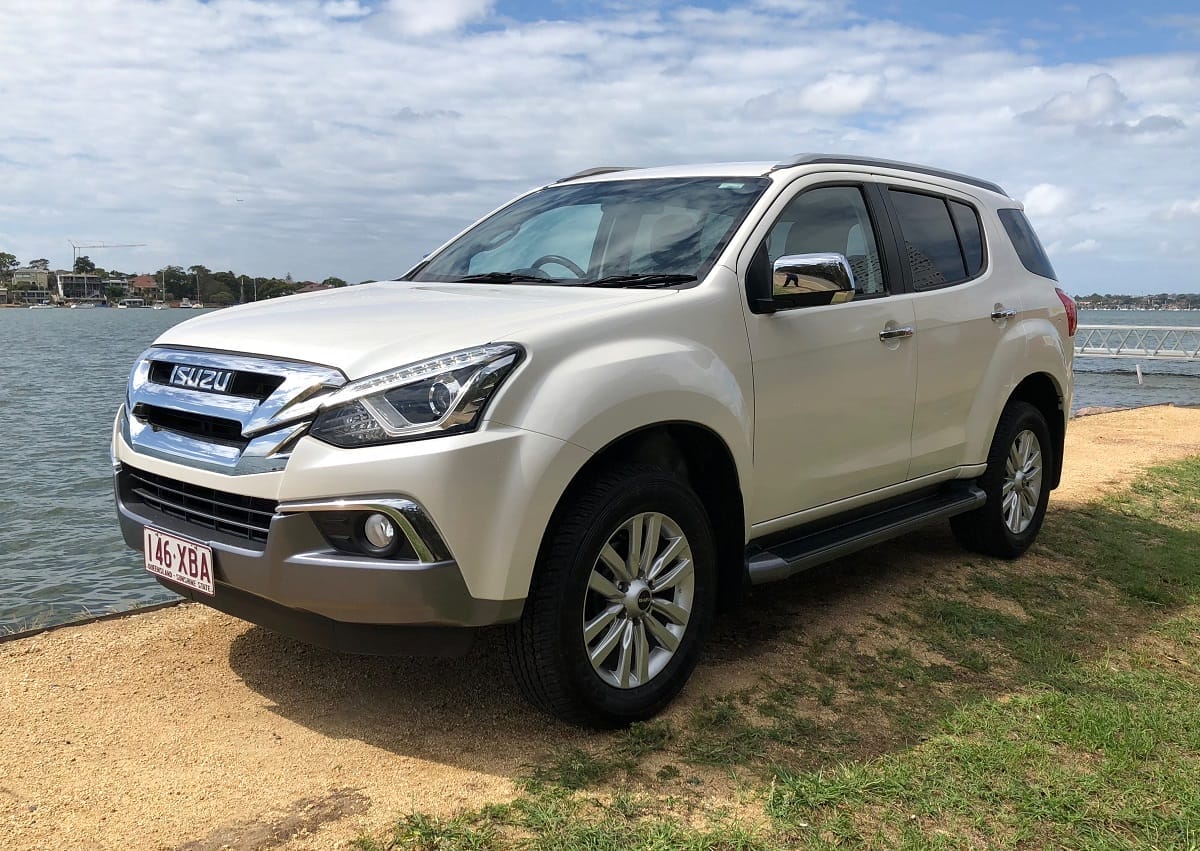 2018 Isuzu MU-X Review - AnyAuto