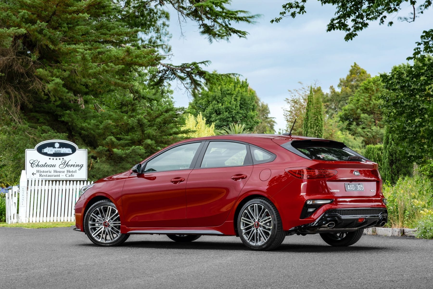 Kia Cerato Hatch GT – 5 Best Features - AnyAuto