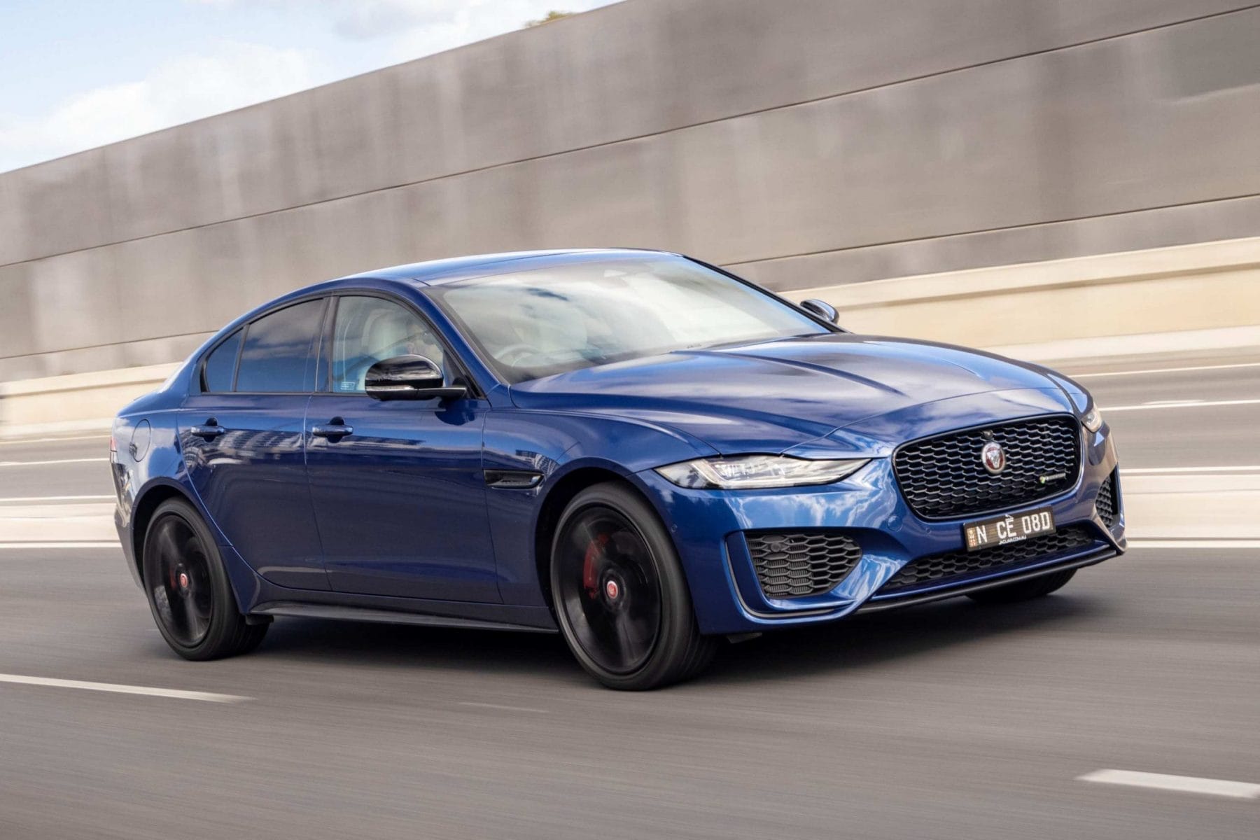 Jaguar XE R-Dynamic Black P300 AWD 2021 Review - AnyAuto