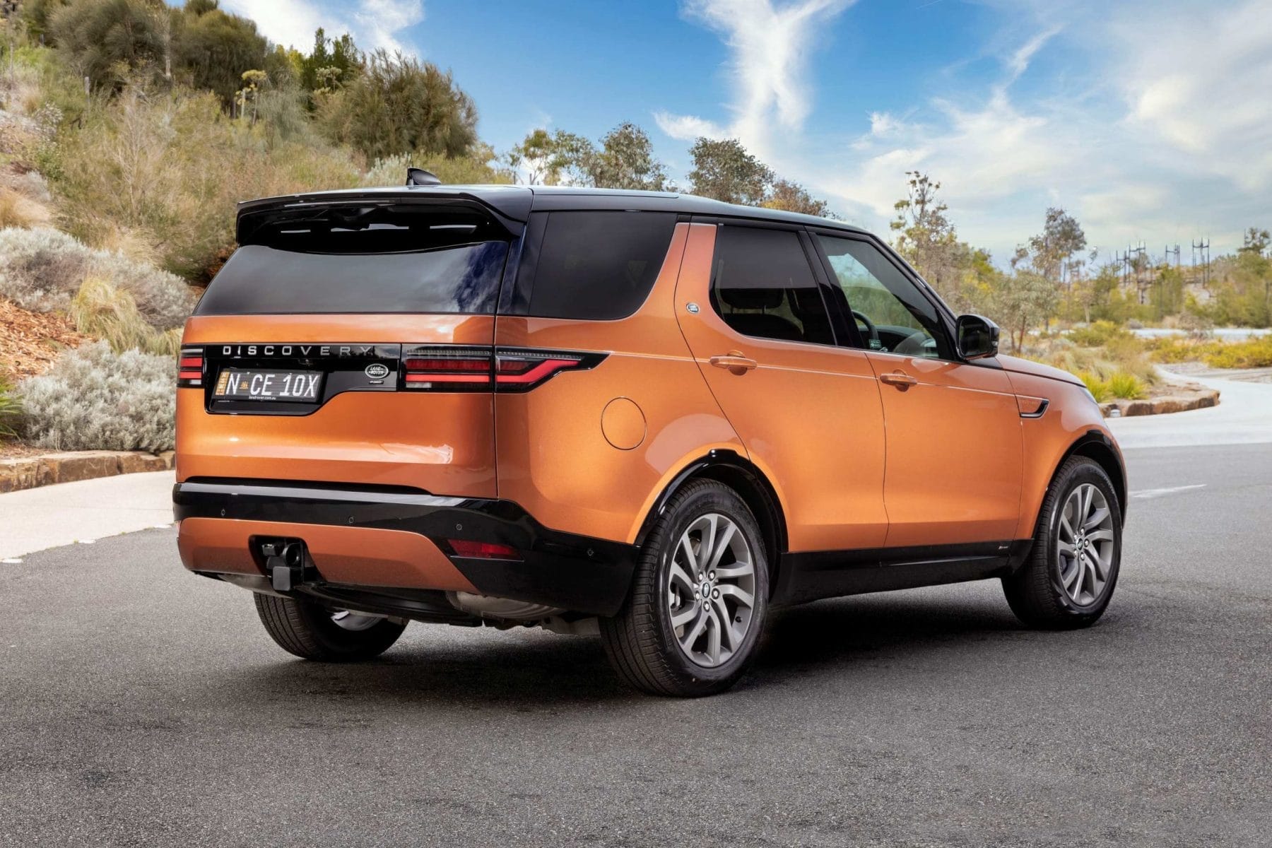 Land Rover Discovery R-Dynamic S P360 4WD 2021 Review - AnyAuto