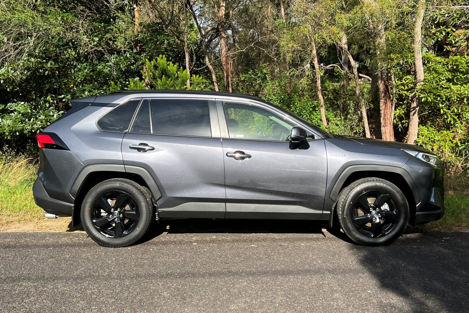 Toyota RAV 4 Hybrid AWD SUV 2022 Review - AnyAuto