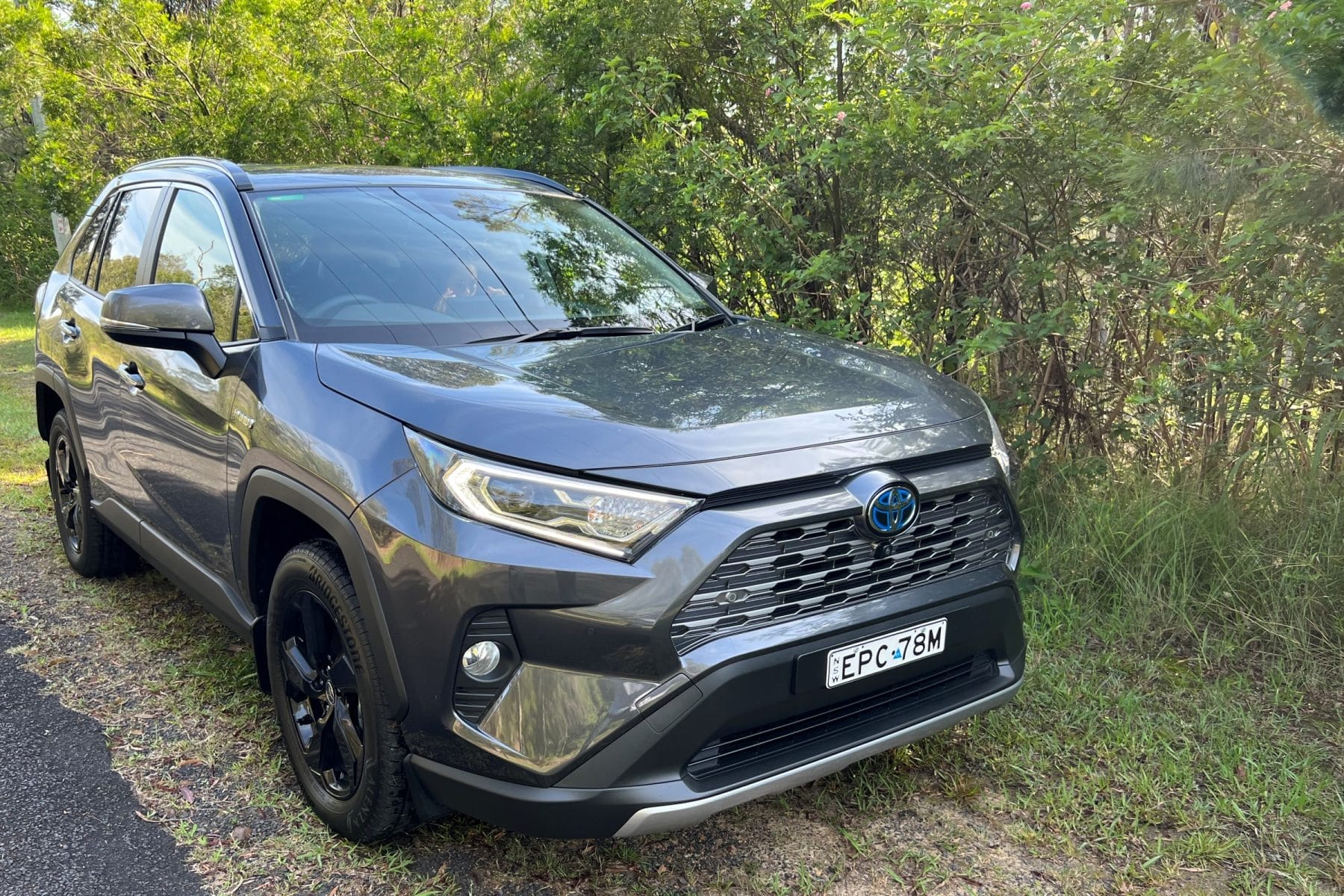 Toyota RAV 4 Hybrid AWD SUV 2022 Review - AnyAuto