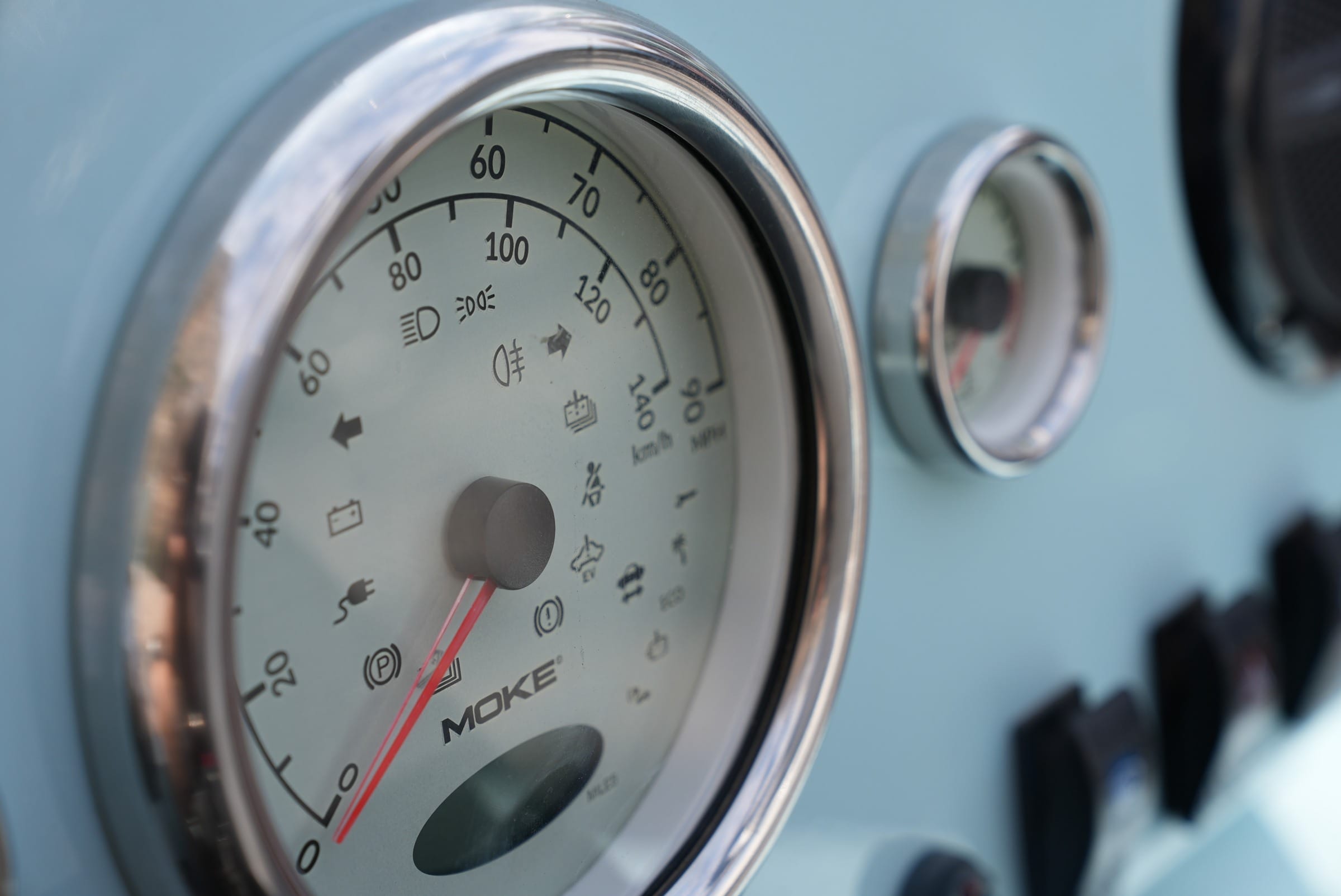 electric Moke Californian back in America - AnyAuto