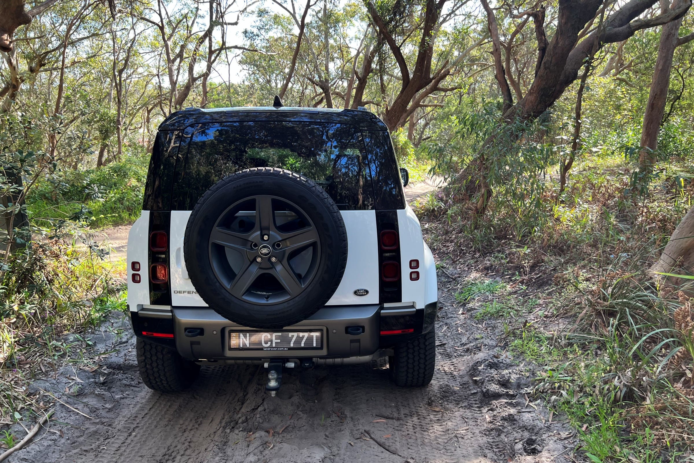 Defender 110 X-Dynamic HSE D300 2022 Review - AnyAuto